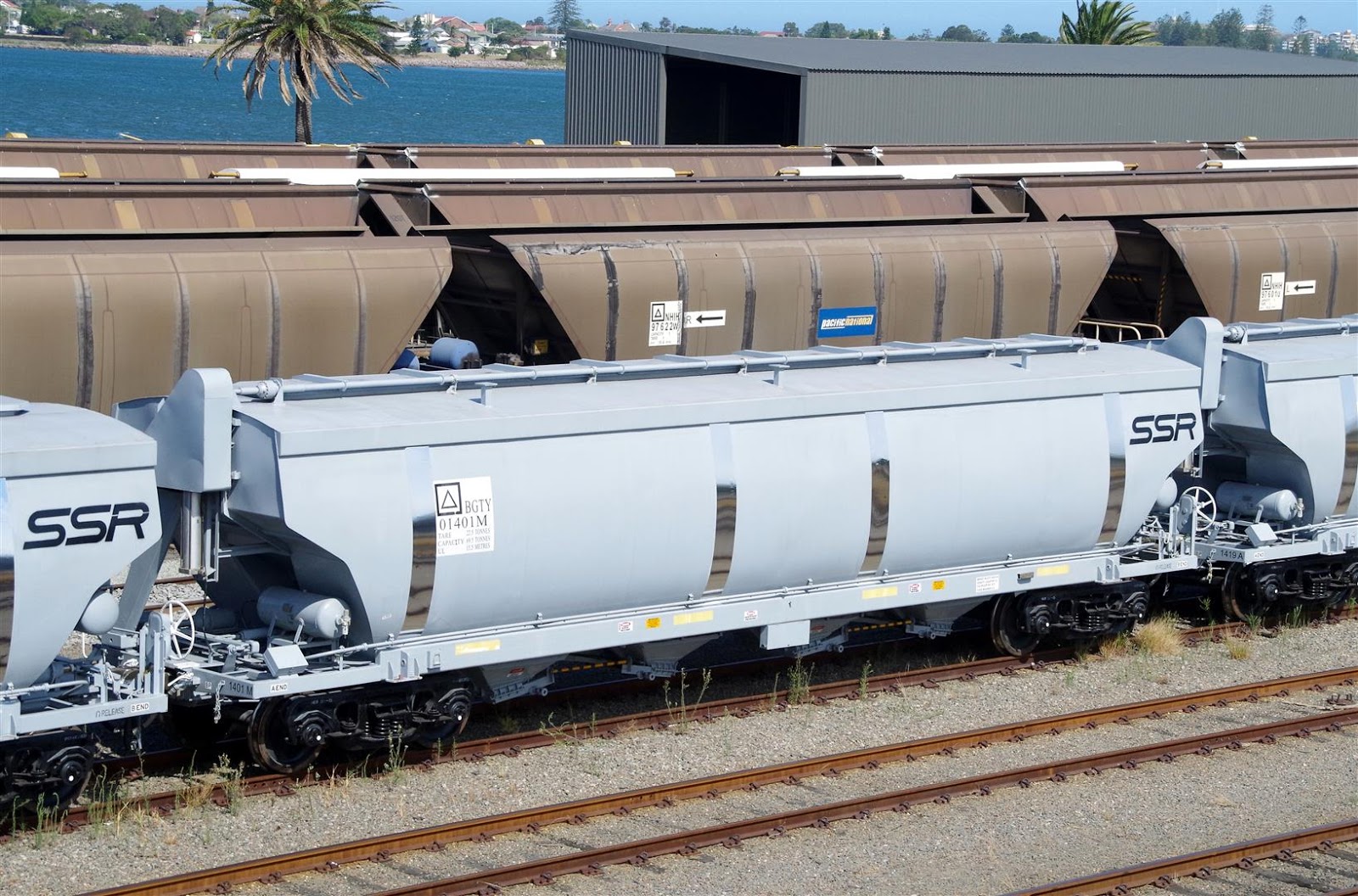 Rollingstock News: New SSR Grain Hoppers