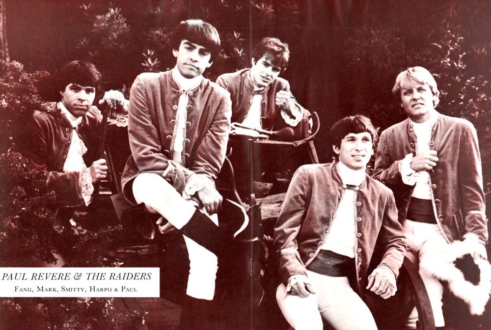 Las Galletas de Maria: Paul Revere & The Raiders - Here They Come ...