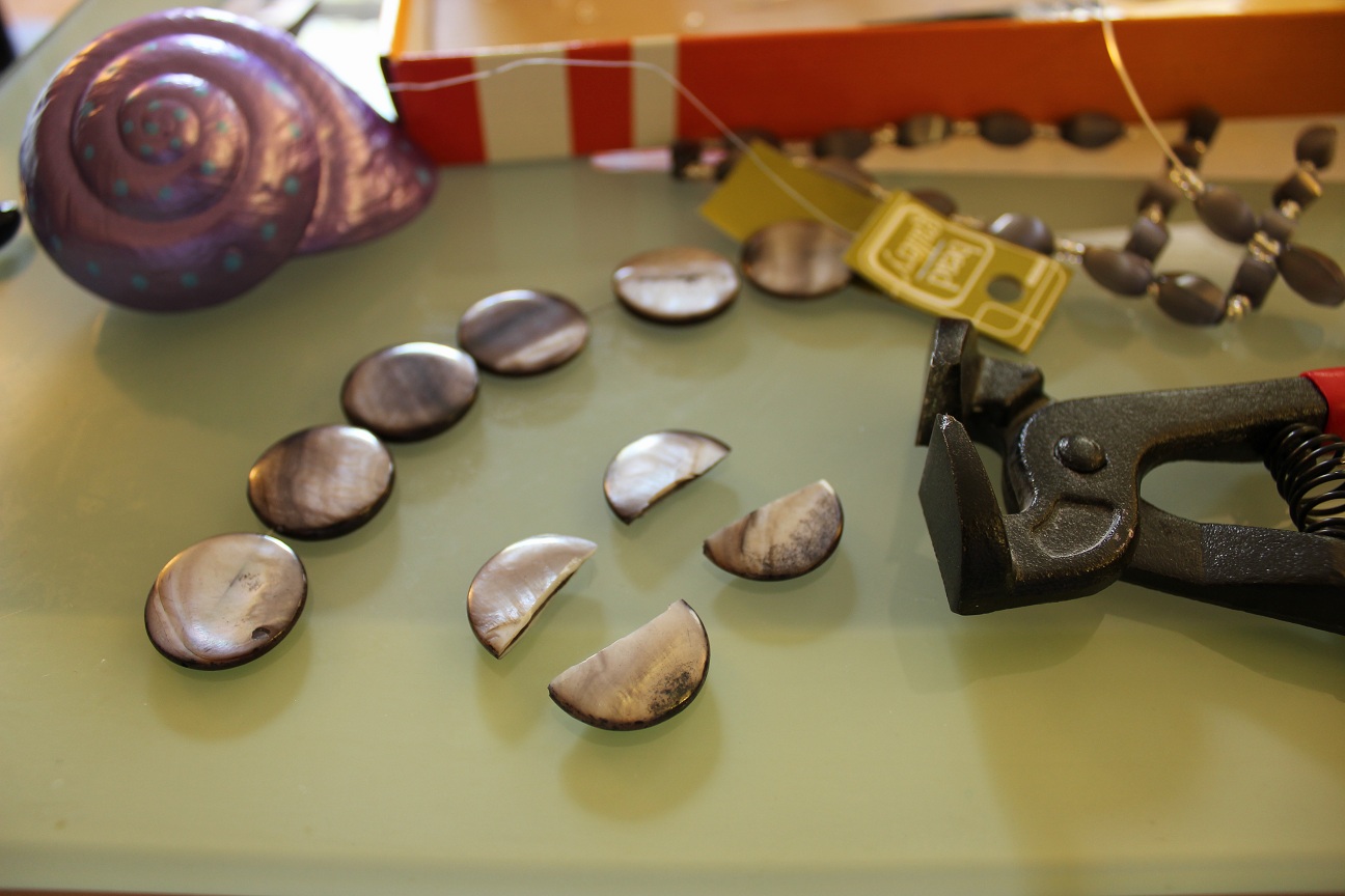 *The Handcrafted Life*: A Crabby DIY Ornament!