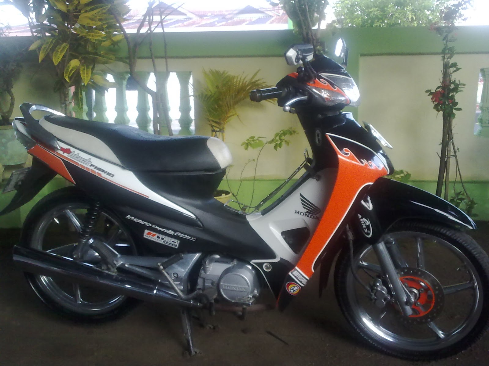 Eman'K Art Galeary: Honda Supra Fit New 100 NF