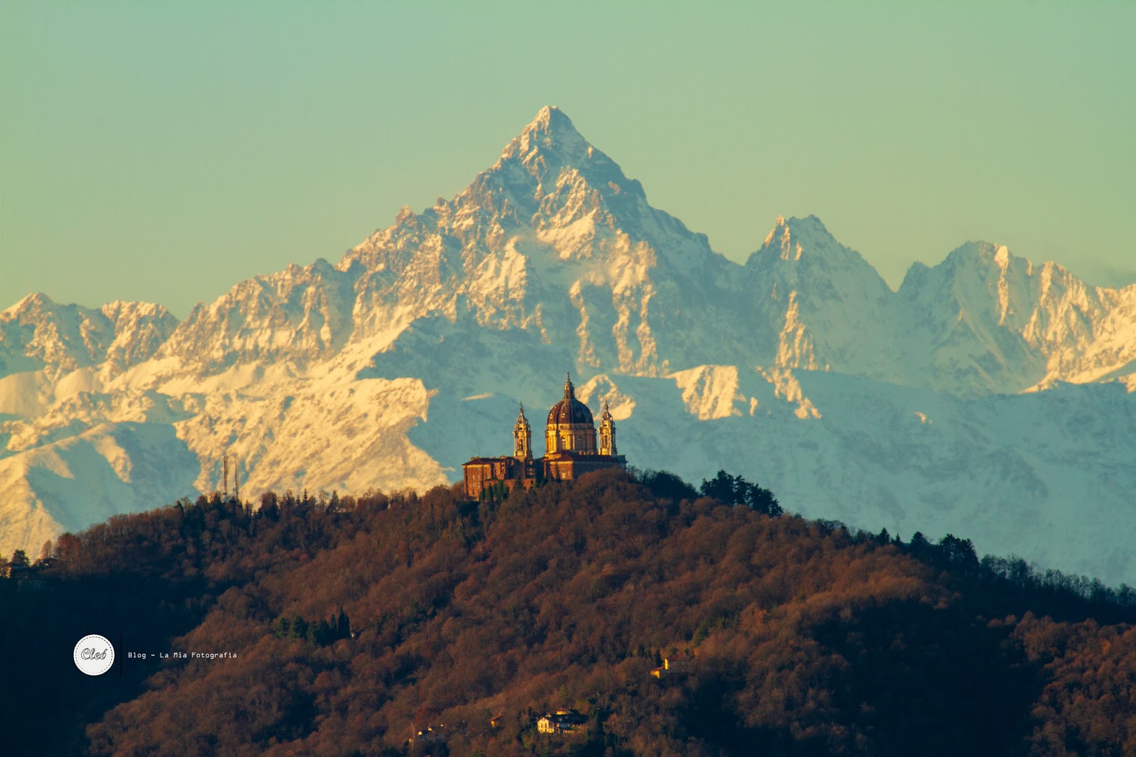 Il Monviso e Superga si colorano di Rosa all'Alba