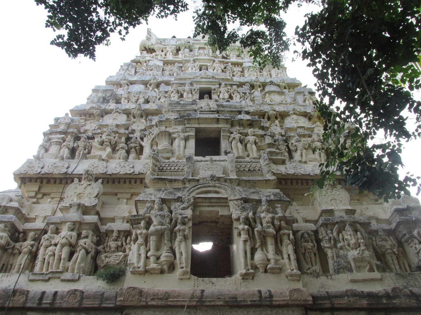 Anbil Aalanthurai Satyavageeswarar Temple