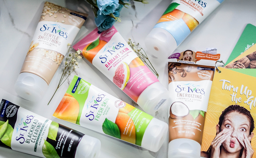 Pen My Blog: St. Ives Face Scrubs | Turn Up The Glow