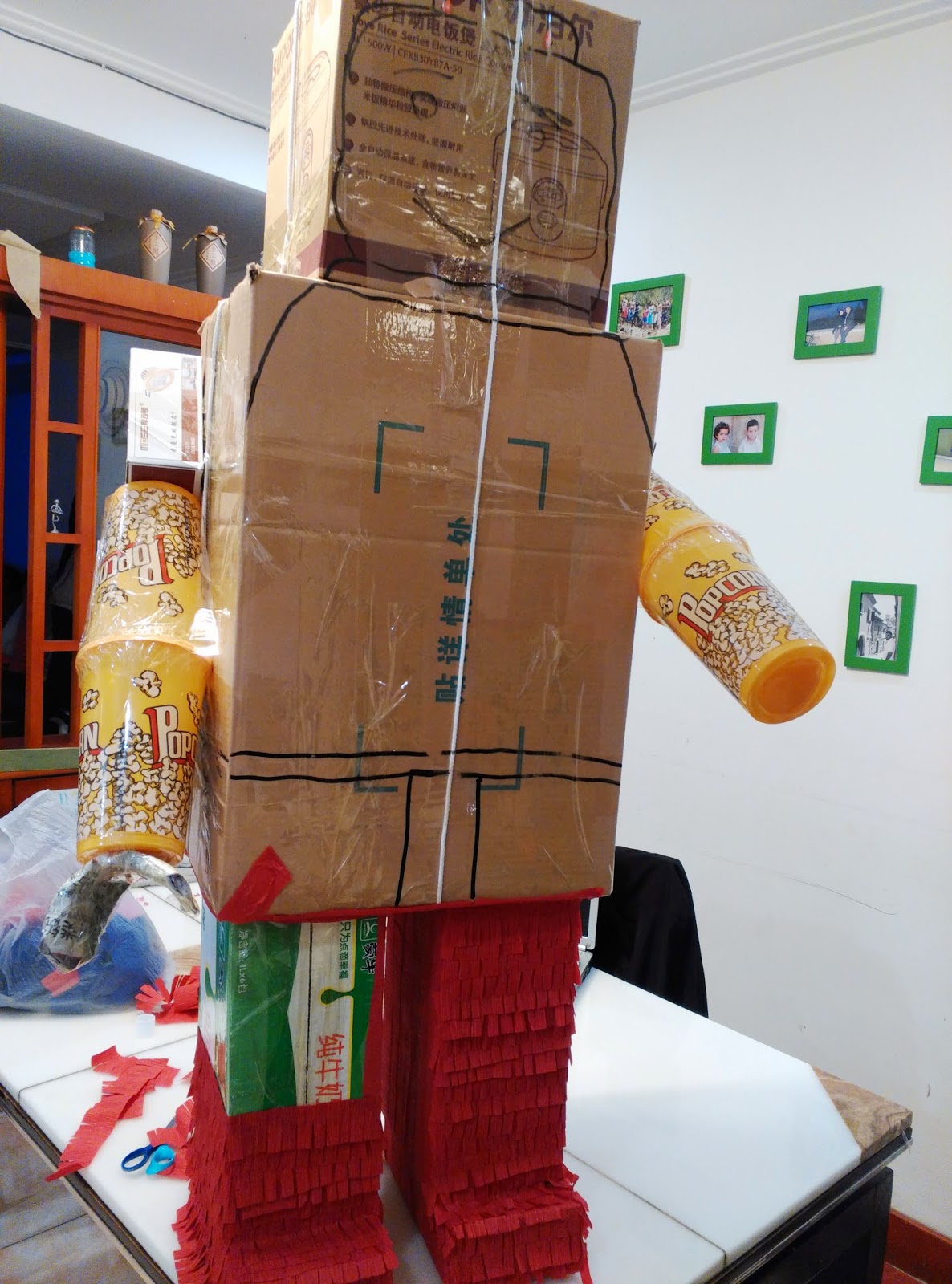 Con mis chicos en el mundo: Cumpleaños de Lego con piñata