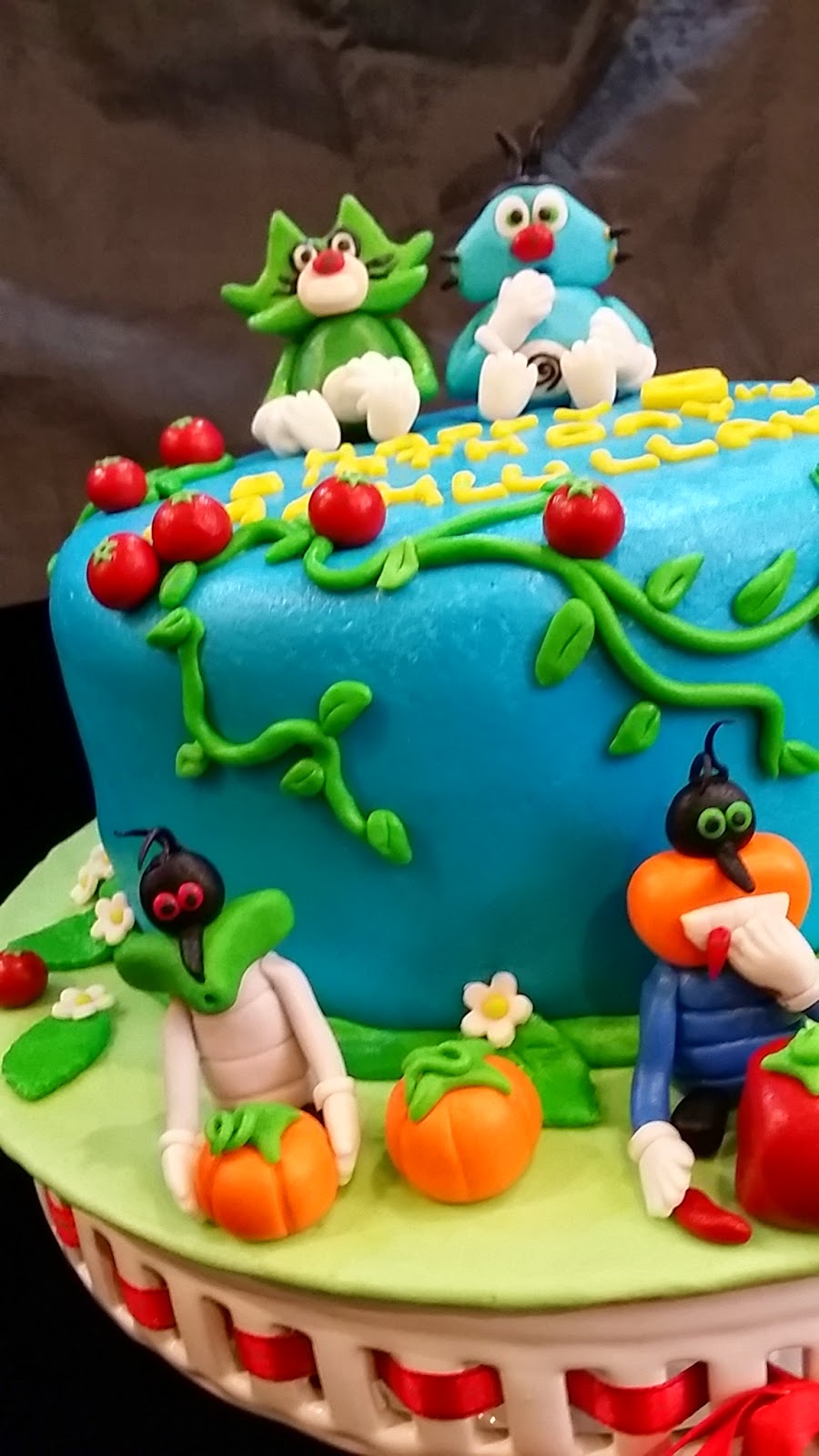 Sweet Creations: Oggy and the Cockroaches rainbow cake