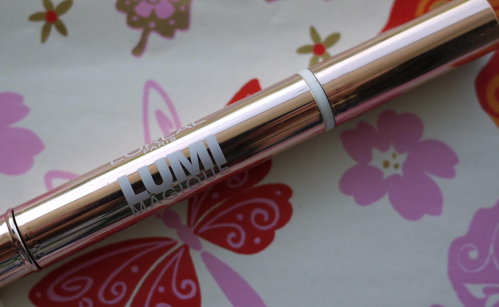 Making up 4 my age: REVIEW: L'Oreal Lumi Magique Touch of Light ...