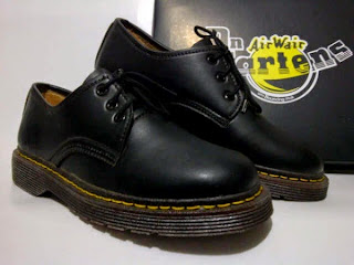 Sepatu Dr Martin Murah - Sepatu Murah Ready Stok