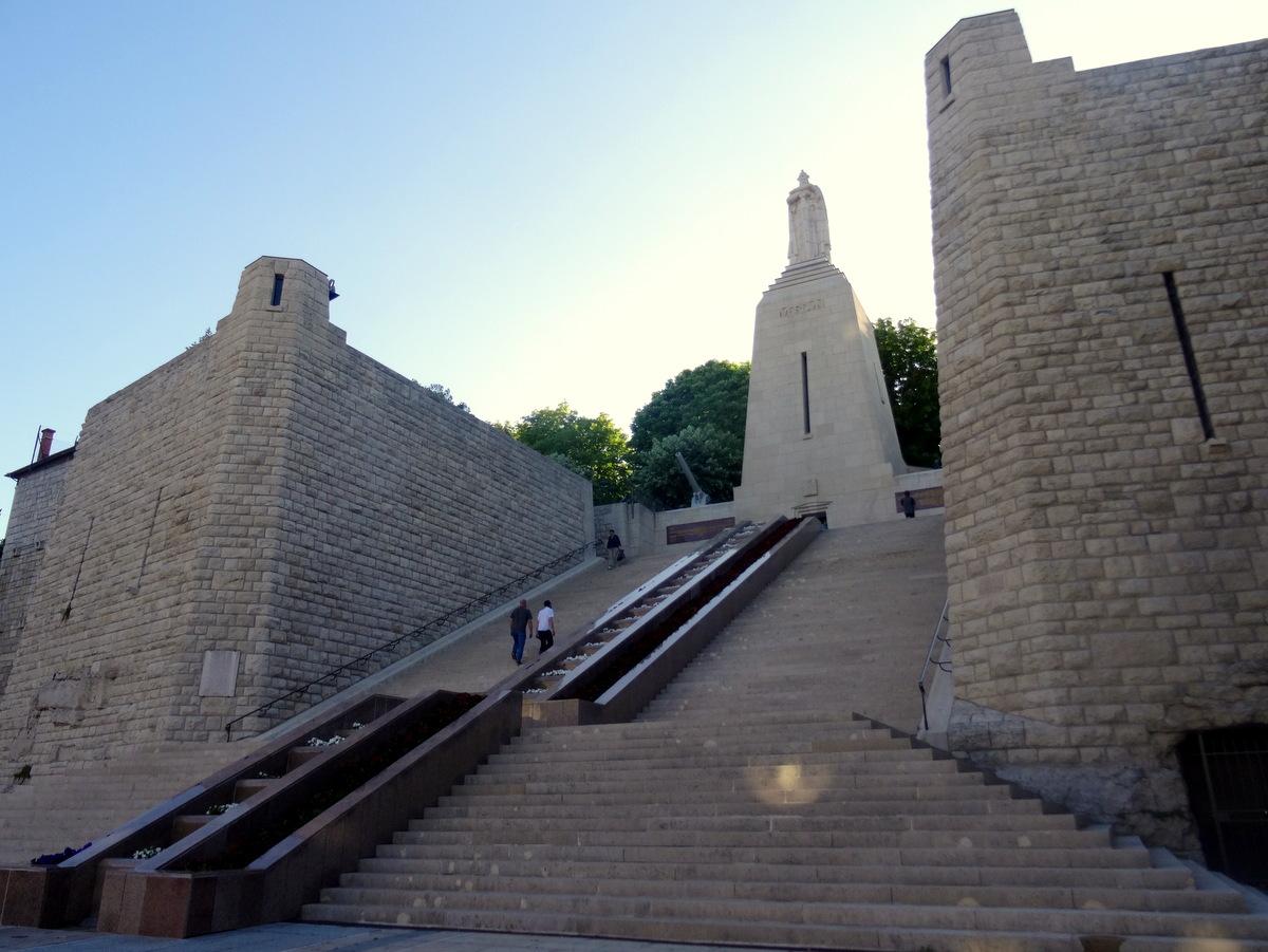 TRAVEL AND LIFESTYLE DIARIES - : Verdun, France: The City Behind the ...