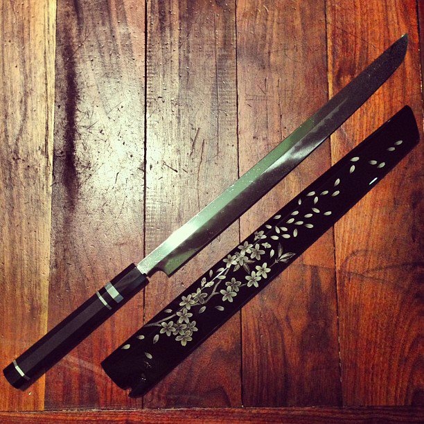 Dragão Bêbado: As 10 Facas Mais Caras do Mundo