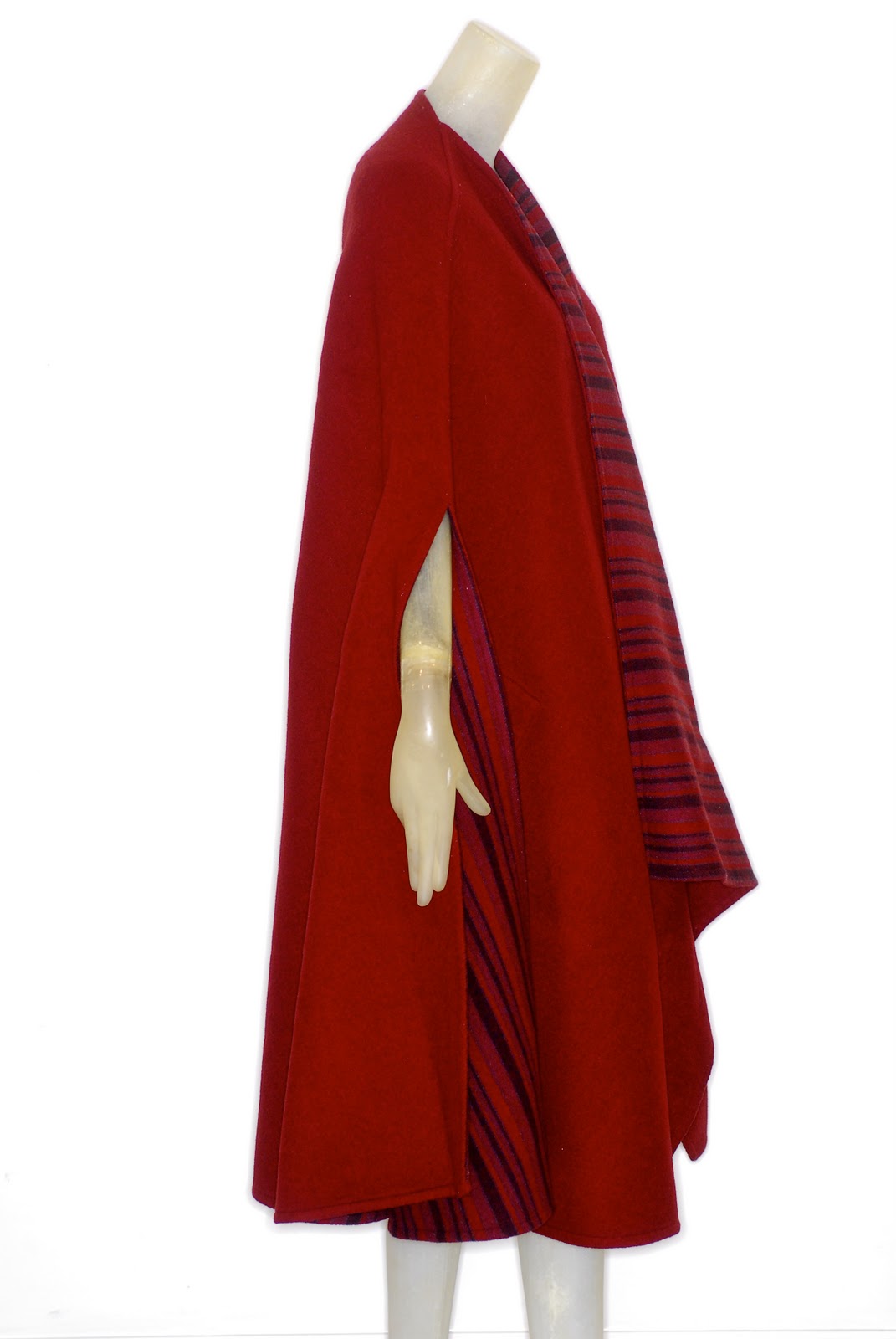 Rare Vintage: Capes are for L♡VERS