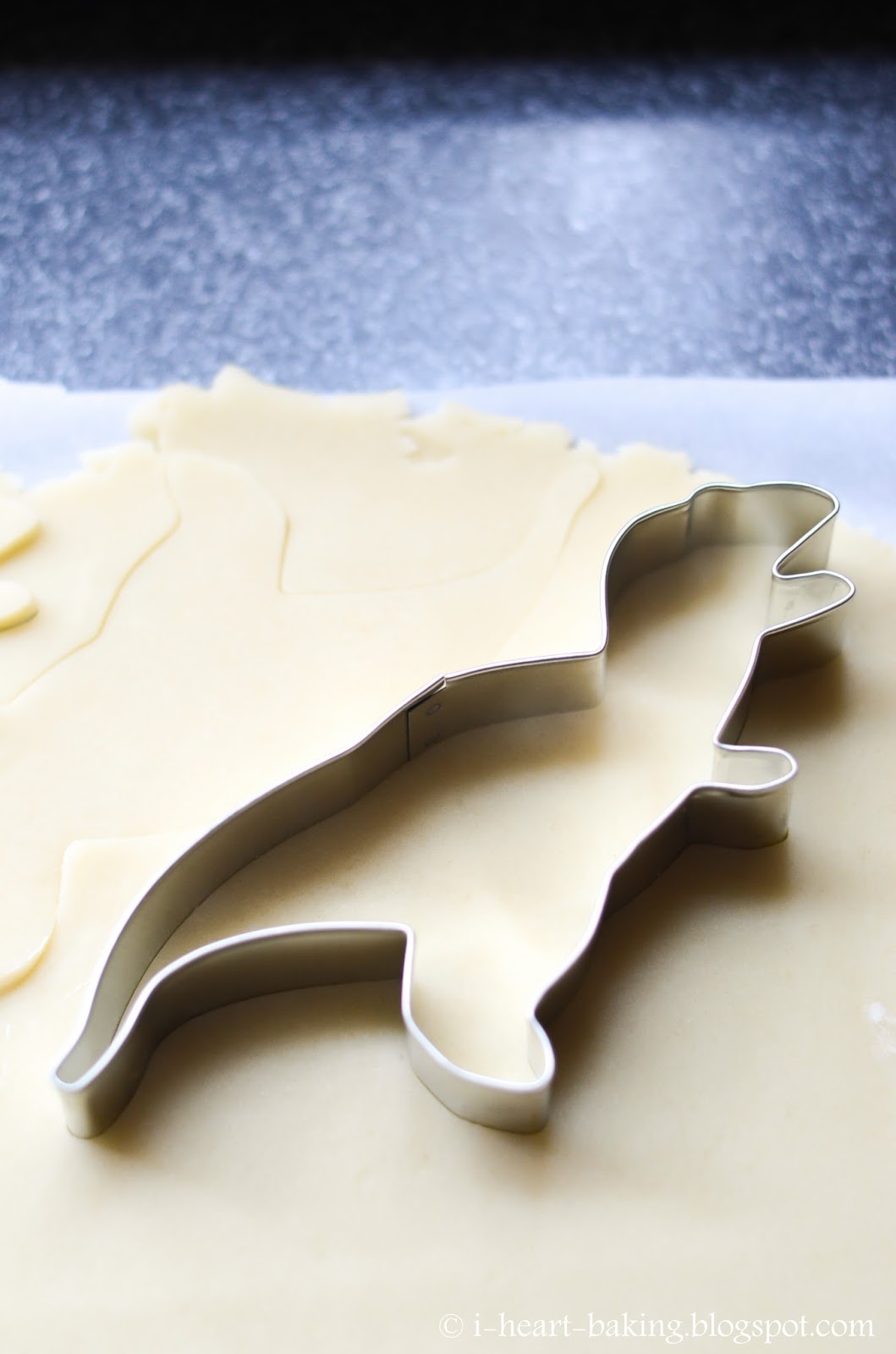 i heart baking!: dinosaur cookies