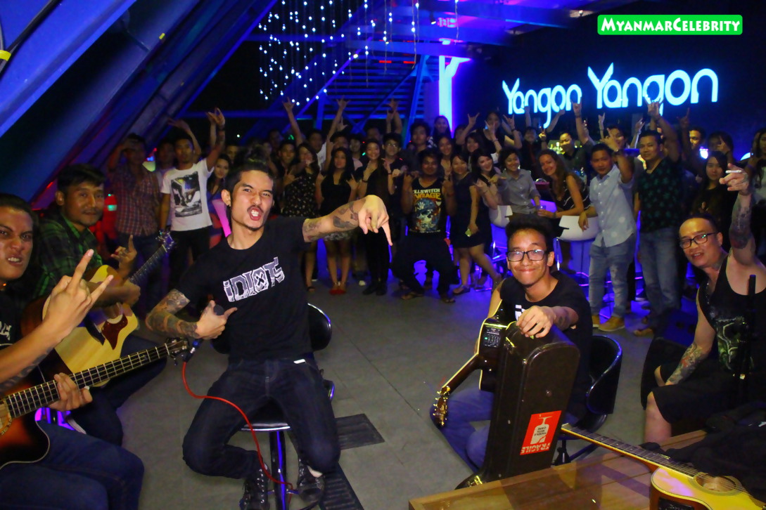 Idiots Band မွ ေရမြန္ ရဲ့ တစ္ကိုယ္ေတာ္ေတးစီးရီး "ေခတ္သစ္ေက်ာက္ ...