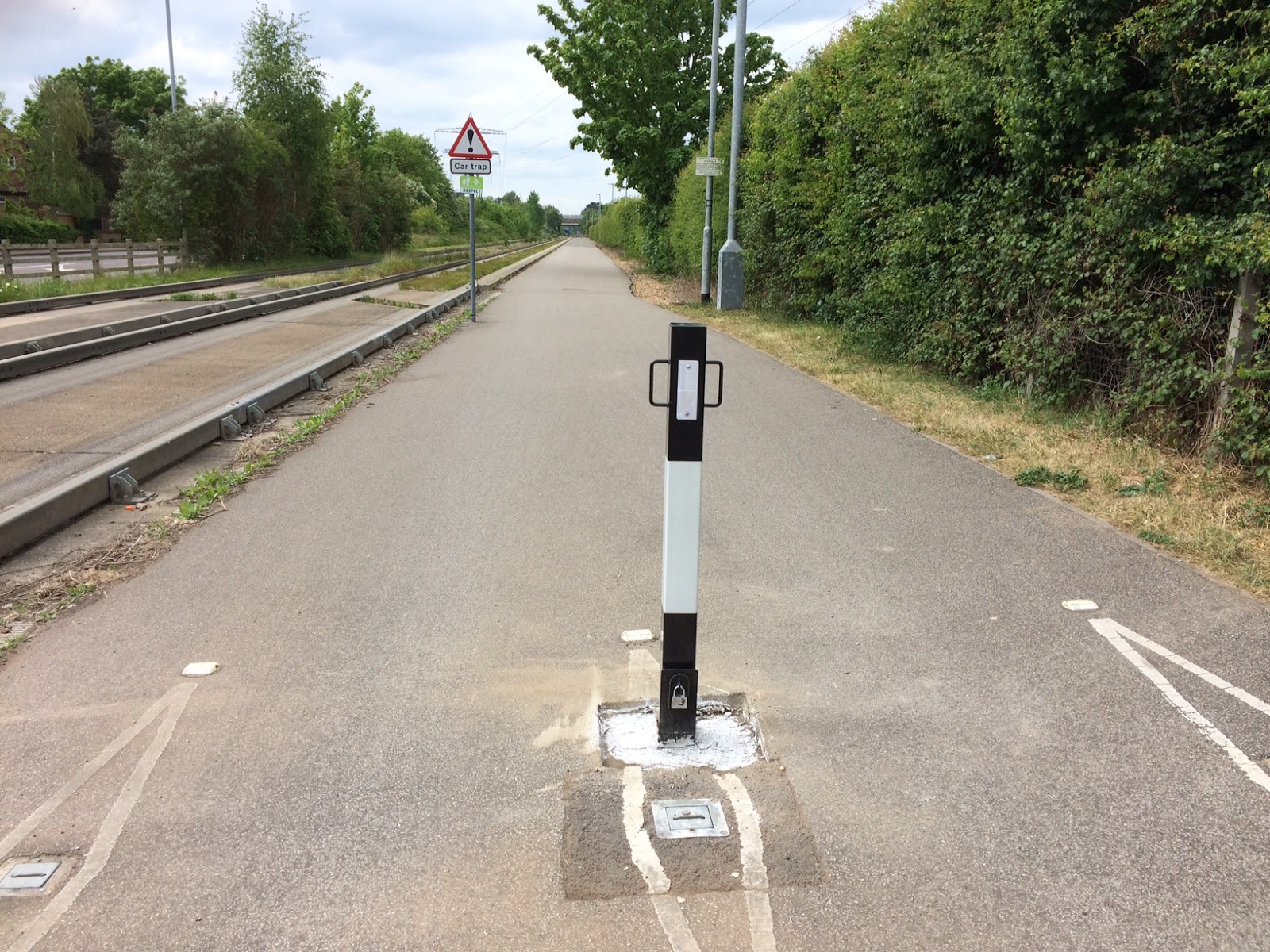 Travelling the Cambridgeshire guided busway: Bollards on maintenance ...