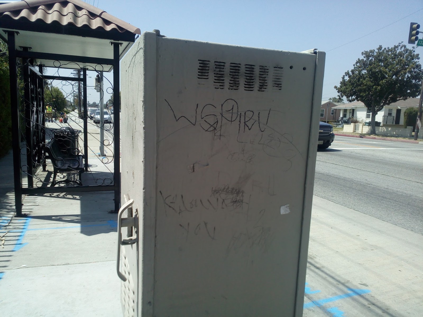 blood gangs graffiti: West side piru ( compton )