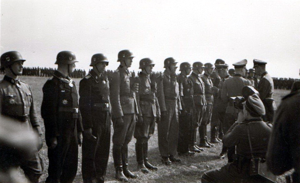 NAZI JERMAN: Foto 2. SS-Panzer-Division "Das Reich"