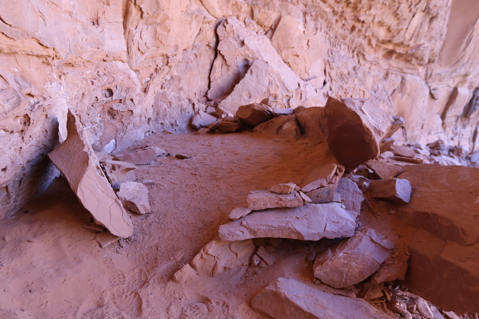 gjhikes.com: Moki Queen Pictograph