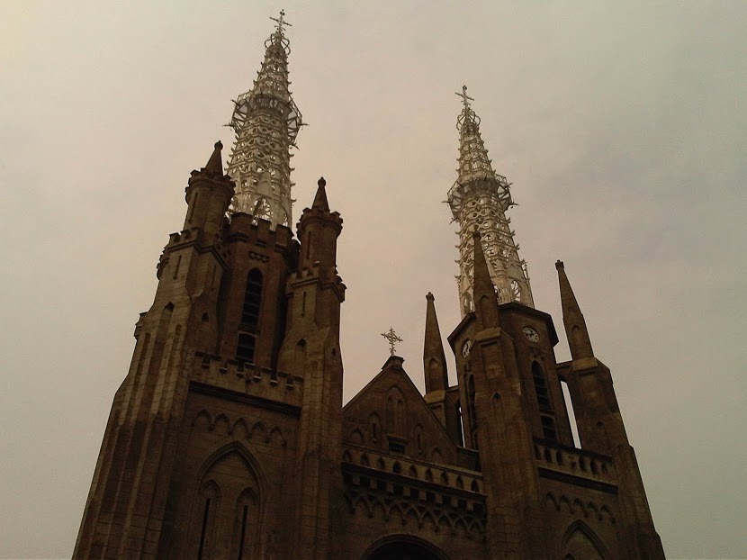 Santo Sebastianus: Katedral