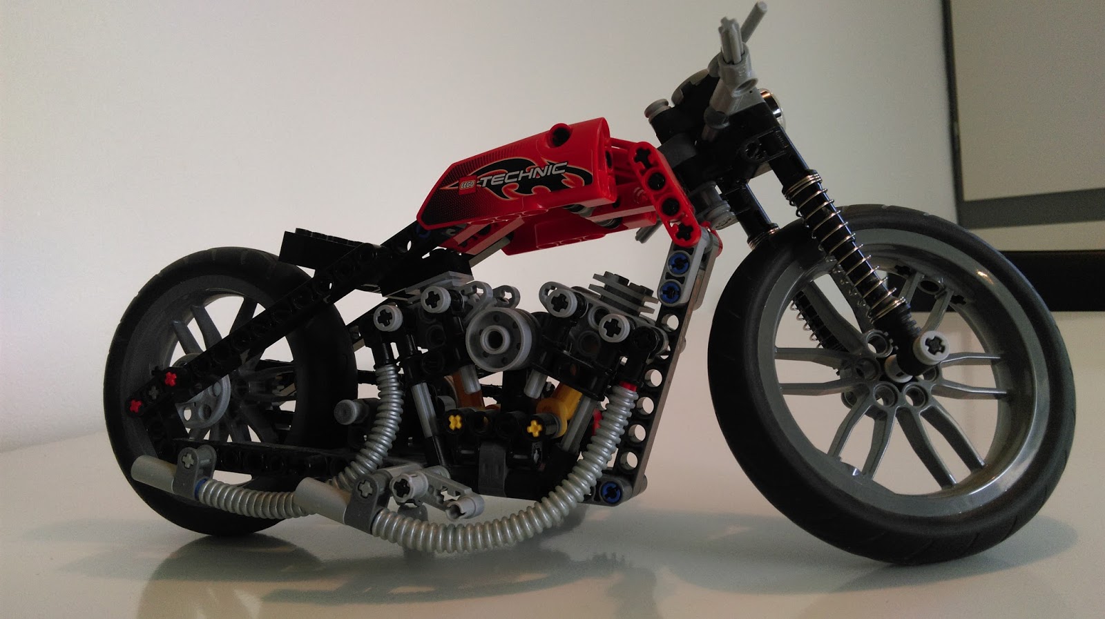 LEGO TECHNIC MOTORCYCLES: Low Bobber, by Mlkracing