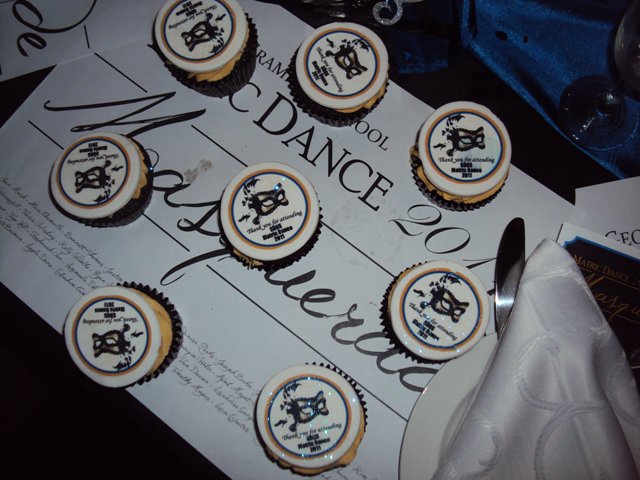 Welcome to Just Iced: Matric dance cupcakes!