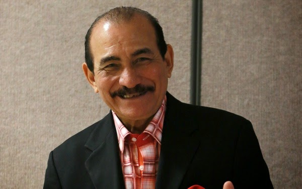 JOSEPH CACERES: LA NOTICIA Y SU PESPUNTE