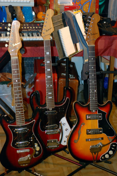 Canadian Vintage Guitar Hunt: Vintage 1967-68 SATURN Slimline ...