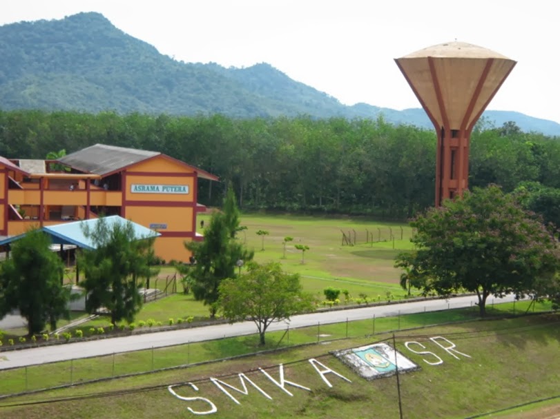 Dana KCM: SMK Agama Slim River - Sekolah Angkat Dana KCM