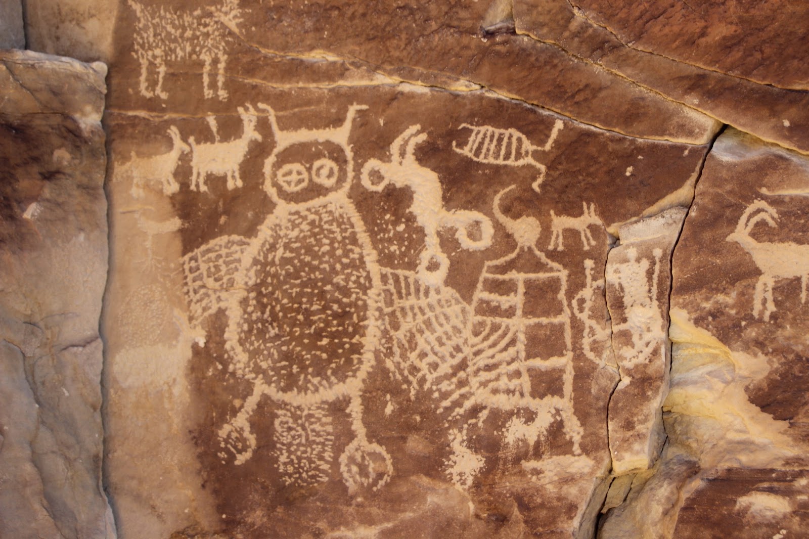 Utah Pictographs, Petroglyphs and Rock Art: Nine Mile Canyon