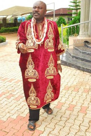 Veteran Actor, Sam Dede Looking "Kingy" In New Photo - Information Nigeria