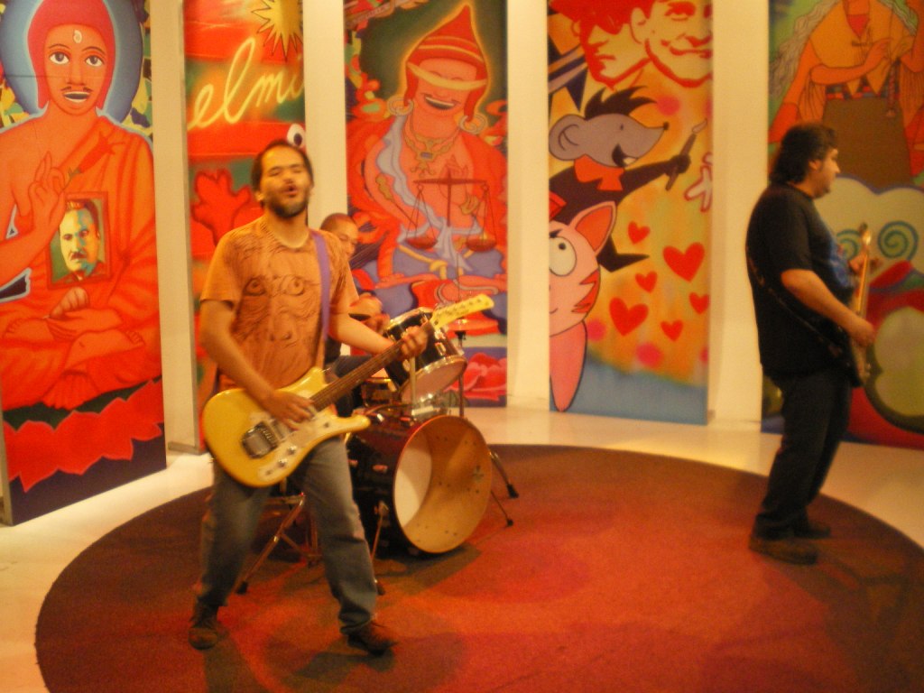 Rafo Ráez: Rafo Raez y Los Paranoias presentando su nuevo single