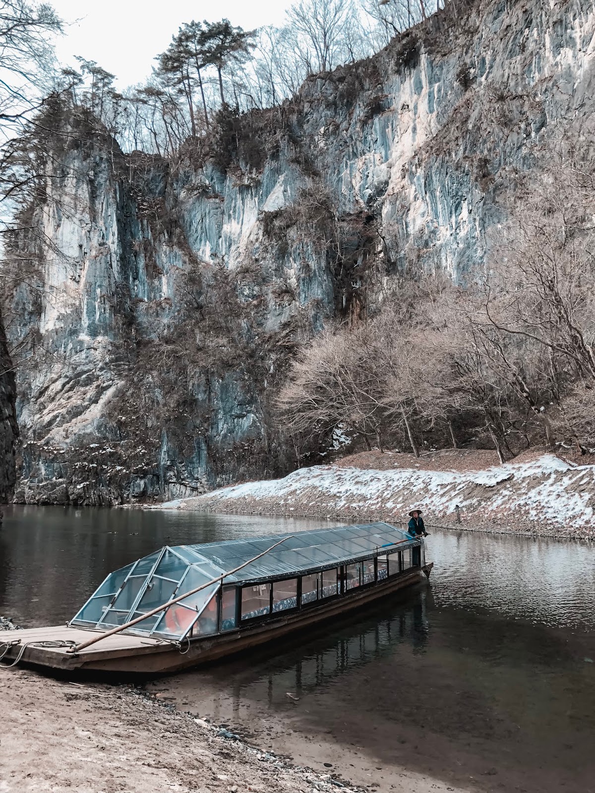 Geibikei Gorge in Winter - Stella Lee ☆ Indonesia Beauty and Travel Blog