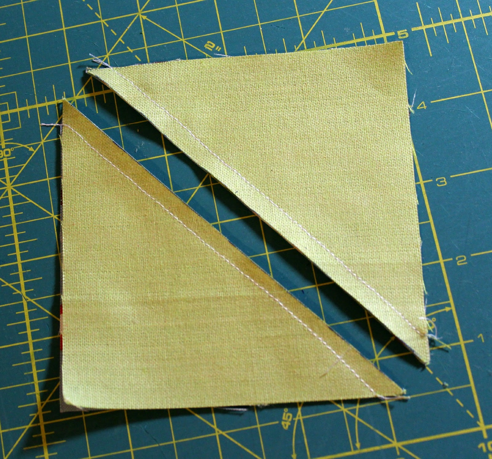 Sew Lux Fabric : Blog: Design Challenge Tutorial: Mod Angles Cushion