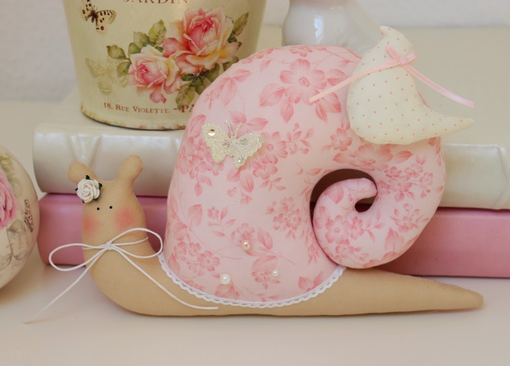 Vicky und Ricky: Teddys and Tilda Snails in Shabby Chic style