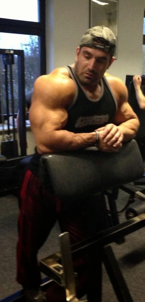 Muscle Lover: Greek bodybuilder Valantis Dokos