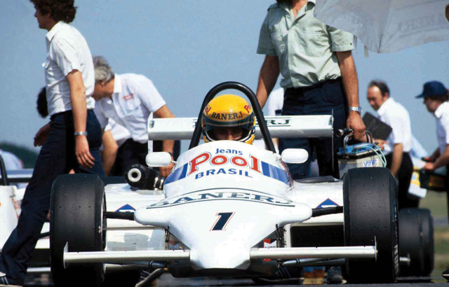 Exposição apresenta imagens da trajetória de Senna até a F1 ~ Resumo ...