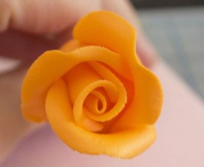 Air Dry Clay Tutorials: Easy Roses to Make with Clay