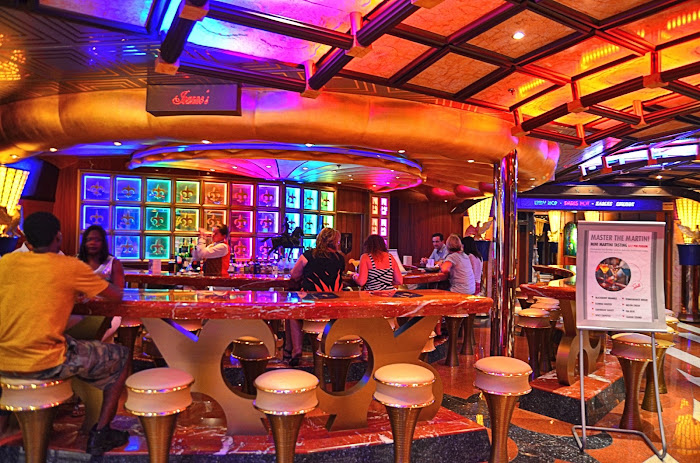 The Nomadic Pinoy: Carnival Valor
