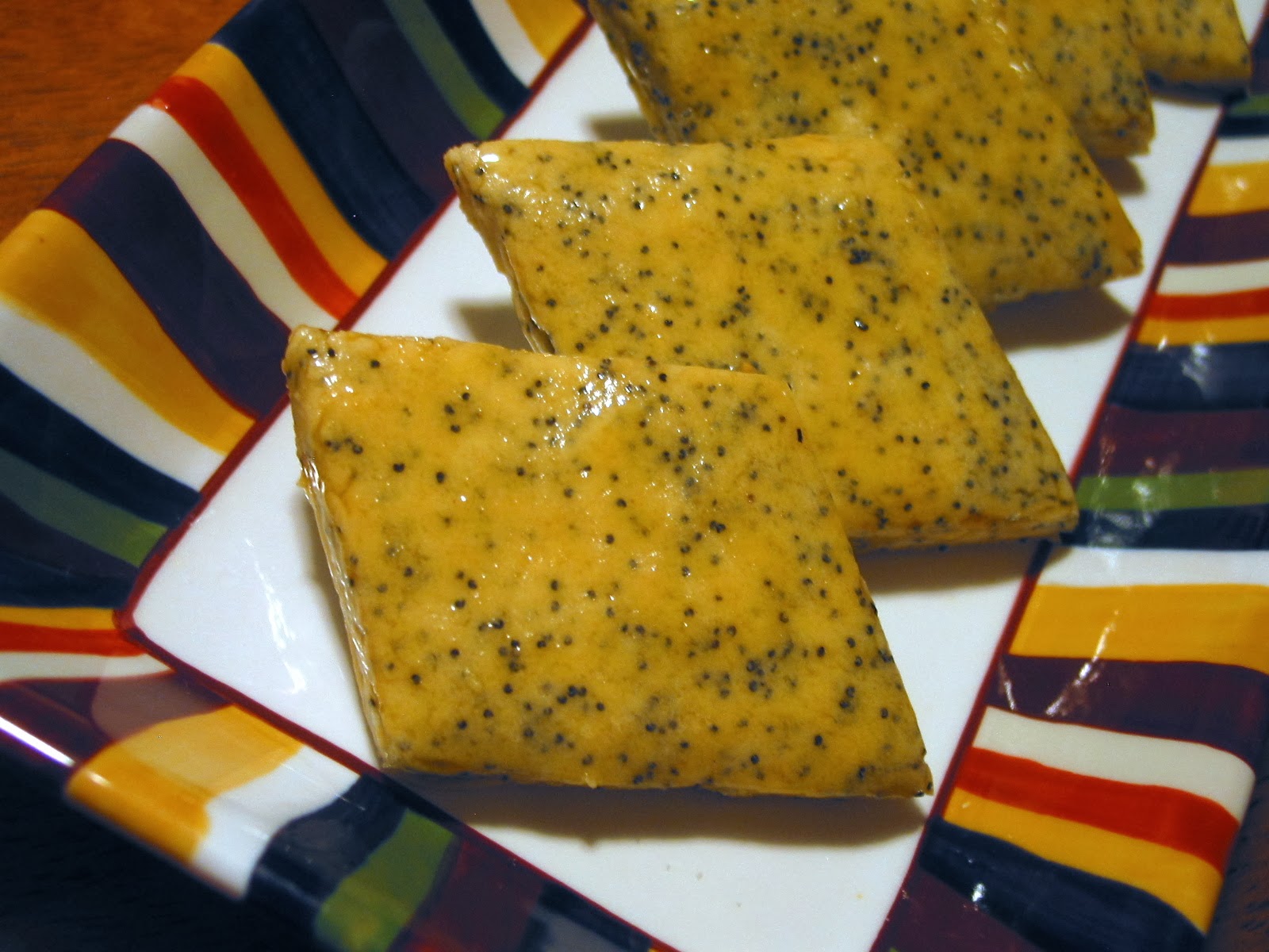 the experimental cook 101: Poppy seed honey Cookies (Pirishkes)