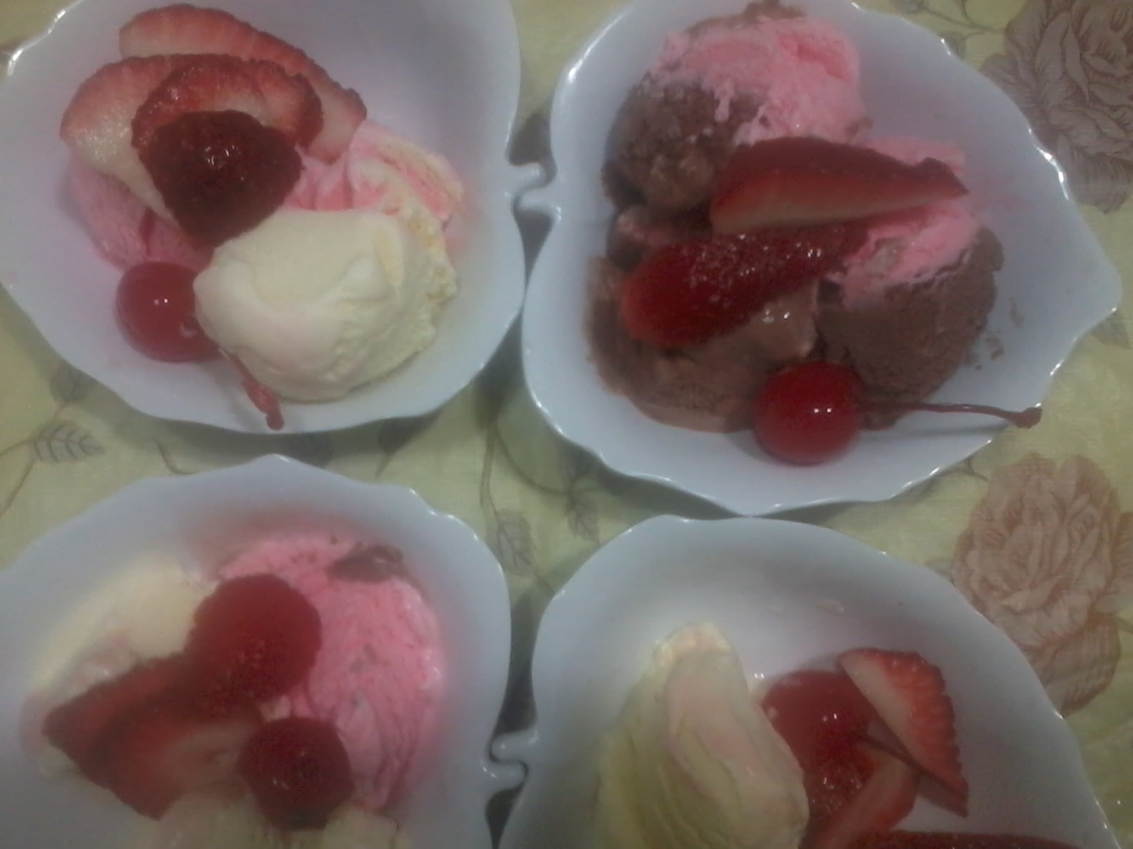 ROSY WHITE KITCHEN: ROTI & ICE CREAM