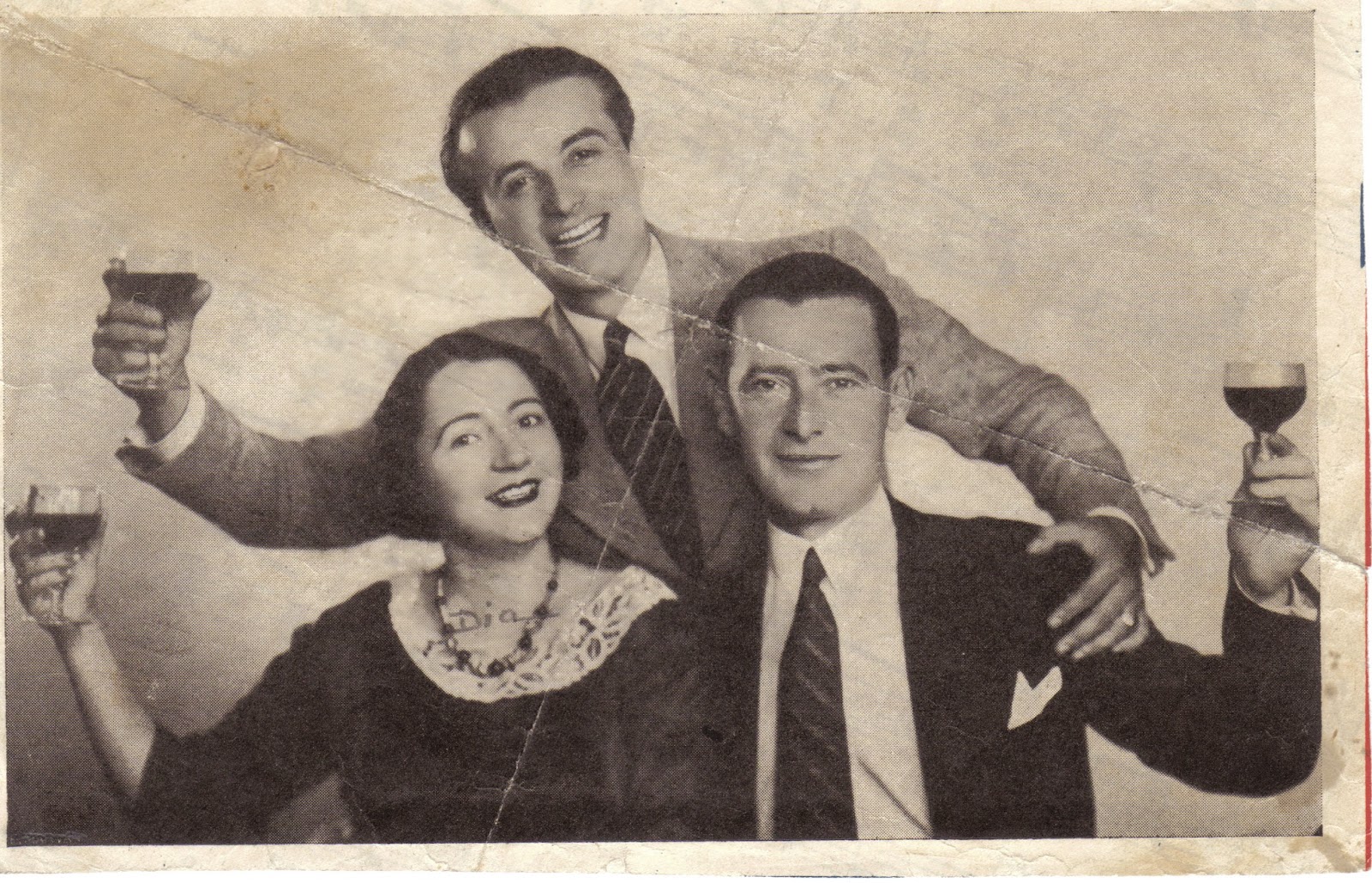 Despre cuvinte care se plâng. Nu se vorbesc. : aprilie 2014