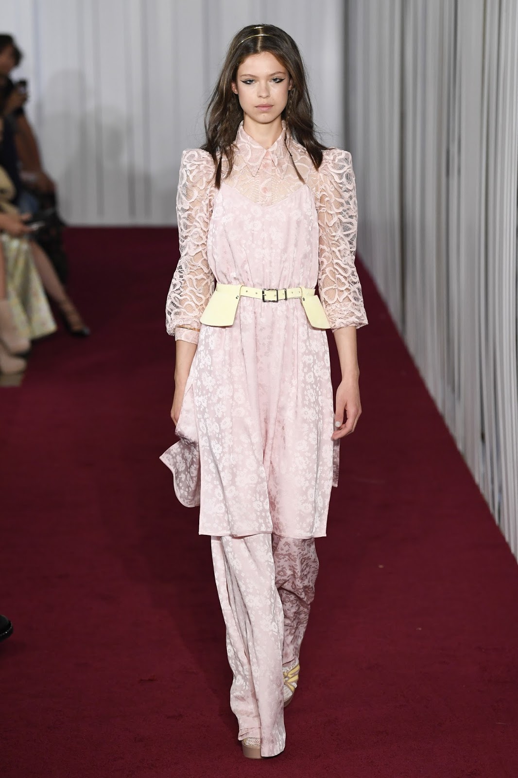 Dutch Models: Iris Landstra & Femke Huijzer for Jill Stuart S/S 2018 (show)