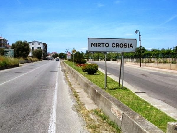INVESTITO DA UN TRENO. MUORE UN UOMO A MIRTO CROSIA.
