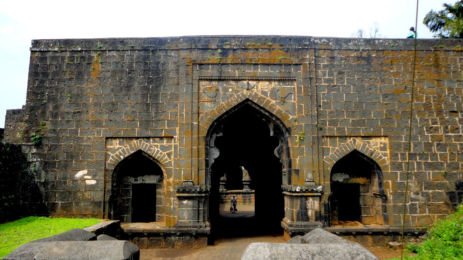 Eclectic Rant: #FriFotos - Panhalgad fort Entrance - #Entrances