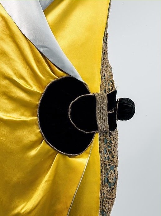 Black Tulip: Opera coats