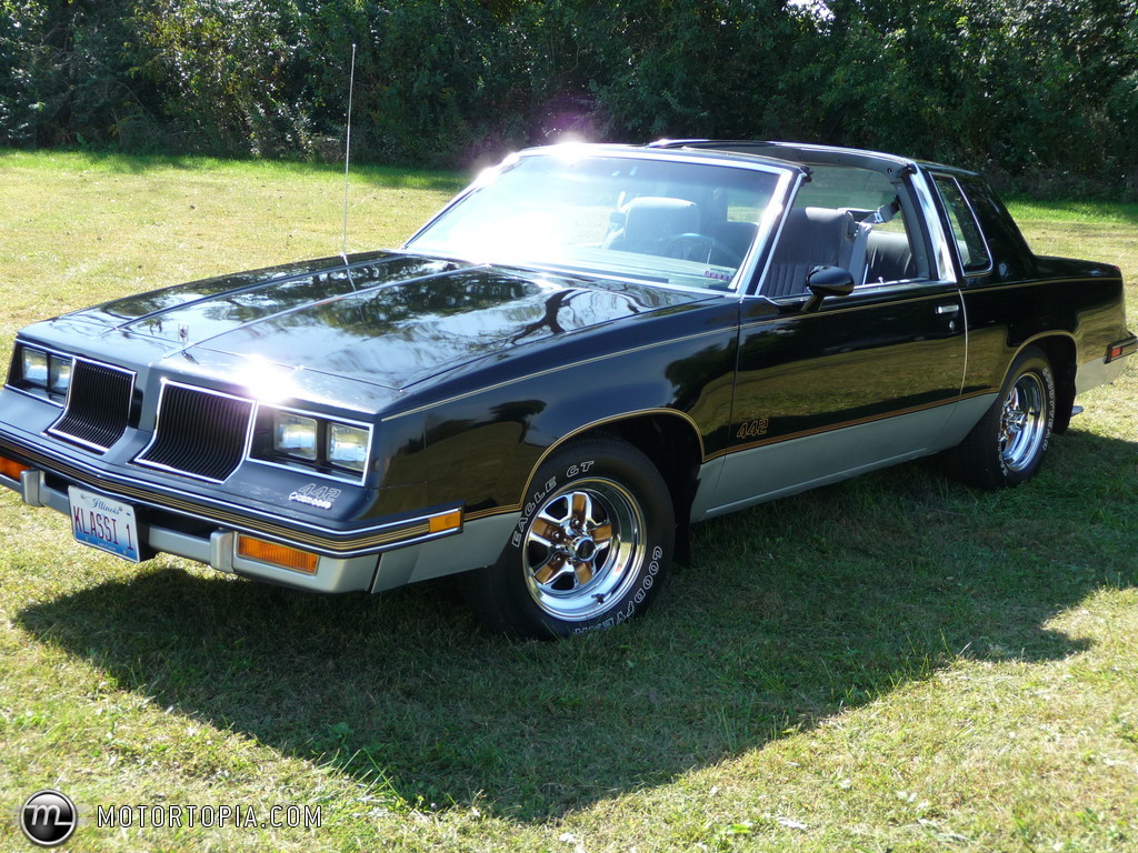 LeoSuperCars: Oldsmobile Cutlass 442 '76 '77. Super Muscle Car