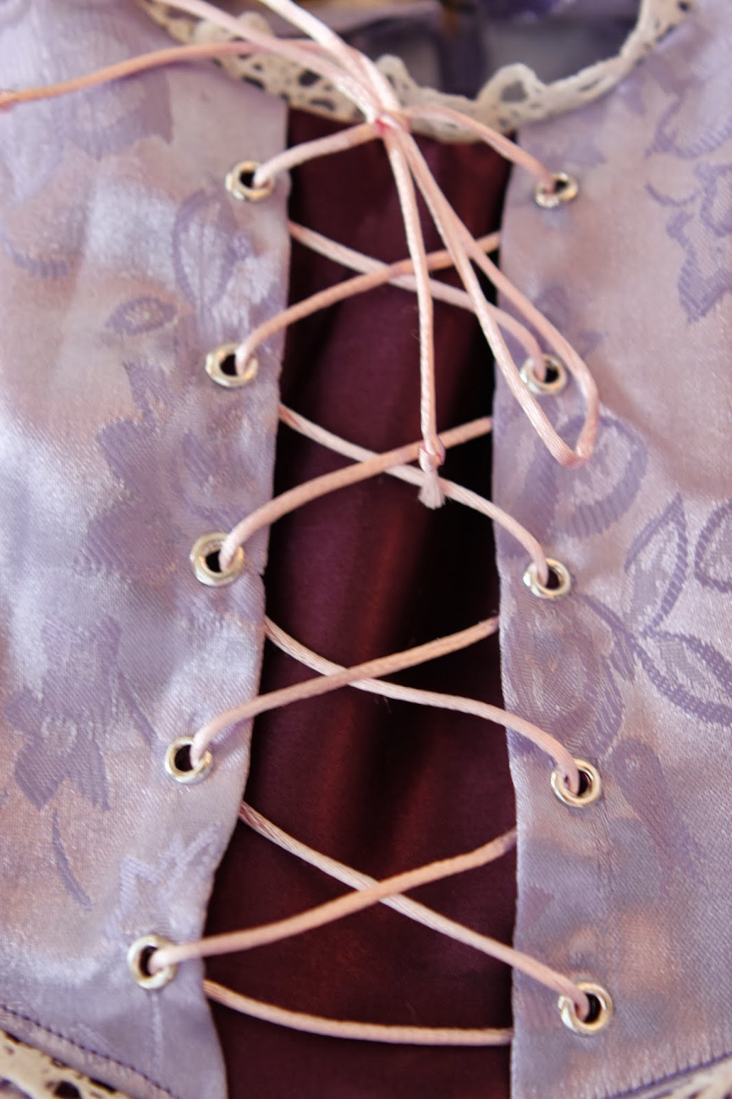 Stitching It Up: Rapunzel (Tangled) DIY Sewing Tutorial