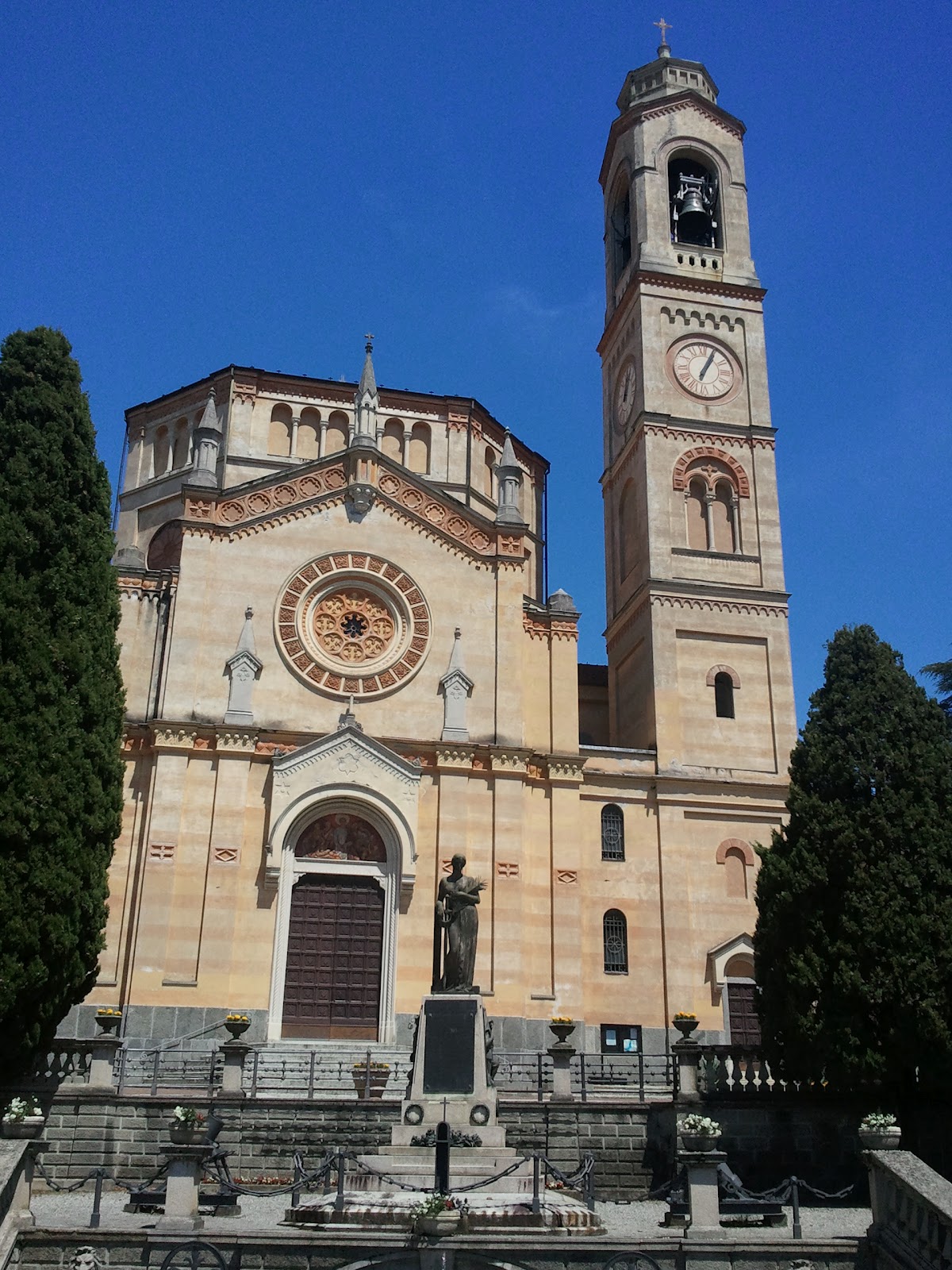 Adventures of a Dumpy Old Broad at Large: LAKE COMO