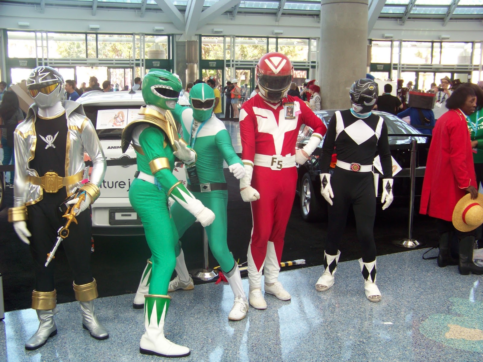 11 Power Ranger Cosplay Costumes - Creative Cosplay Designs