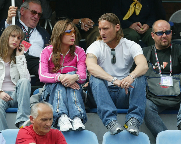 Francesco Totti with Wife Pics | FOOTBALL STARS WALLPAPERS