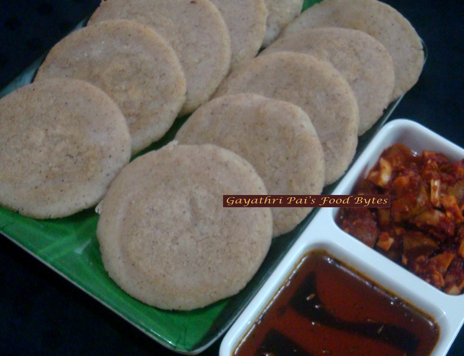 Gayathri Pai's Food Bytes: Red Boiled Rice Bhakri.