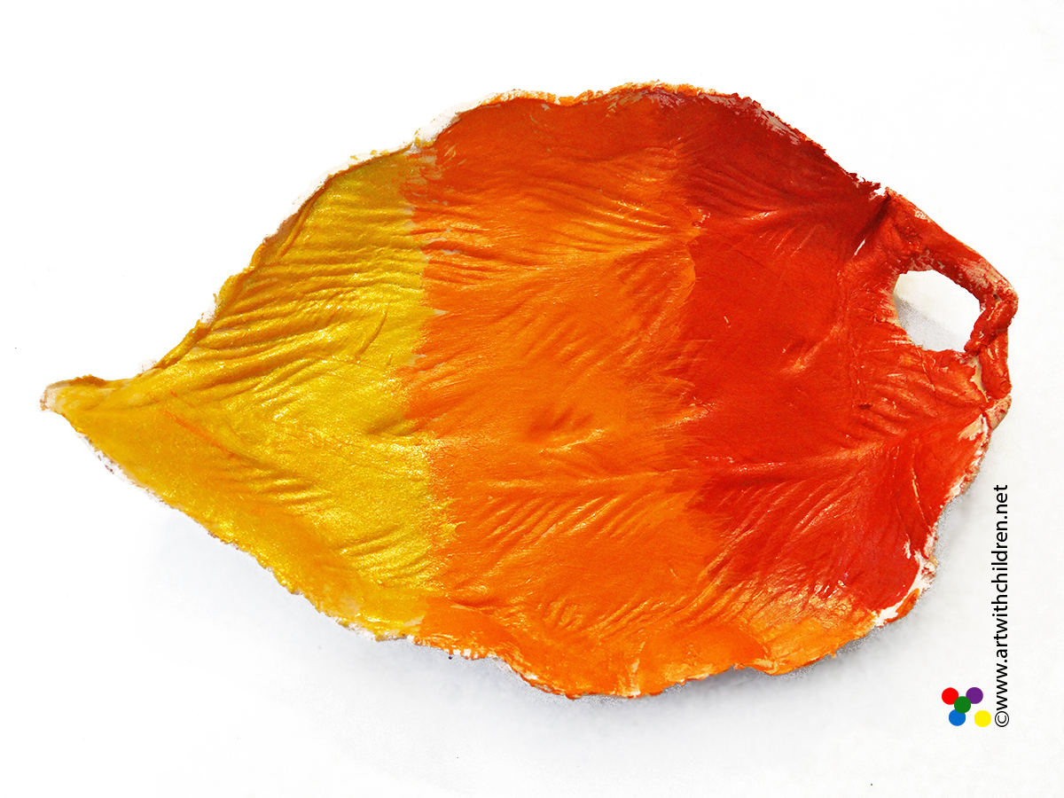 AUTUMN LEAVES ACTIVITY USING AIR DRY CLAY